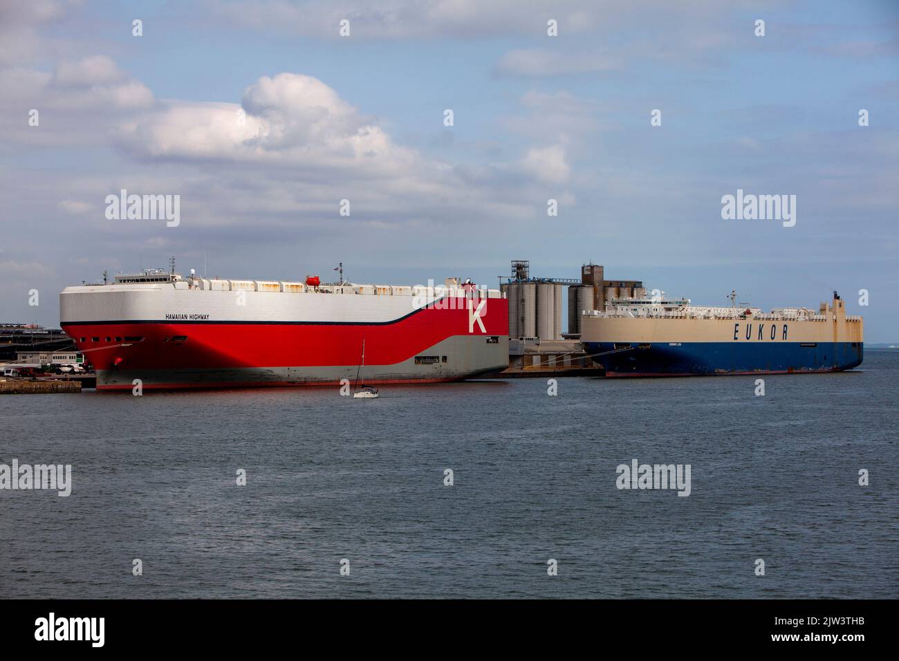 K hawaiian highways Vehicles Carrier docked at Southampton port Stock ...