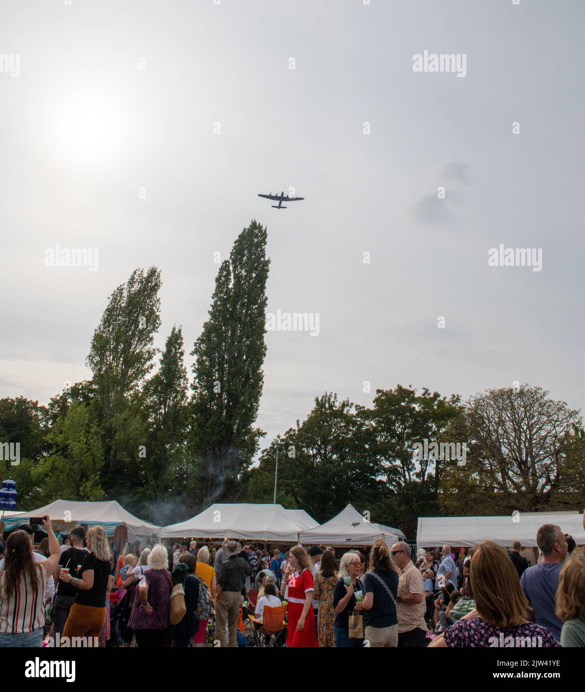 Lancaster bomber flypast hi-res stock photography and images - Alamy