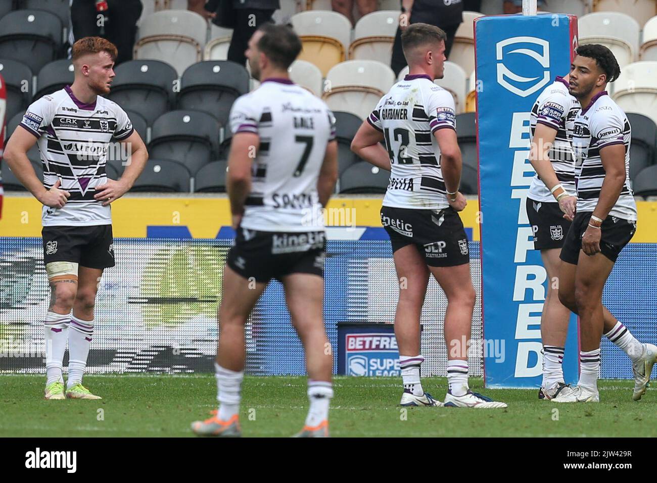 Dejected Hull FC players after the Betfred Super League match Hull FC ...