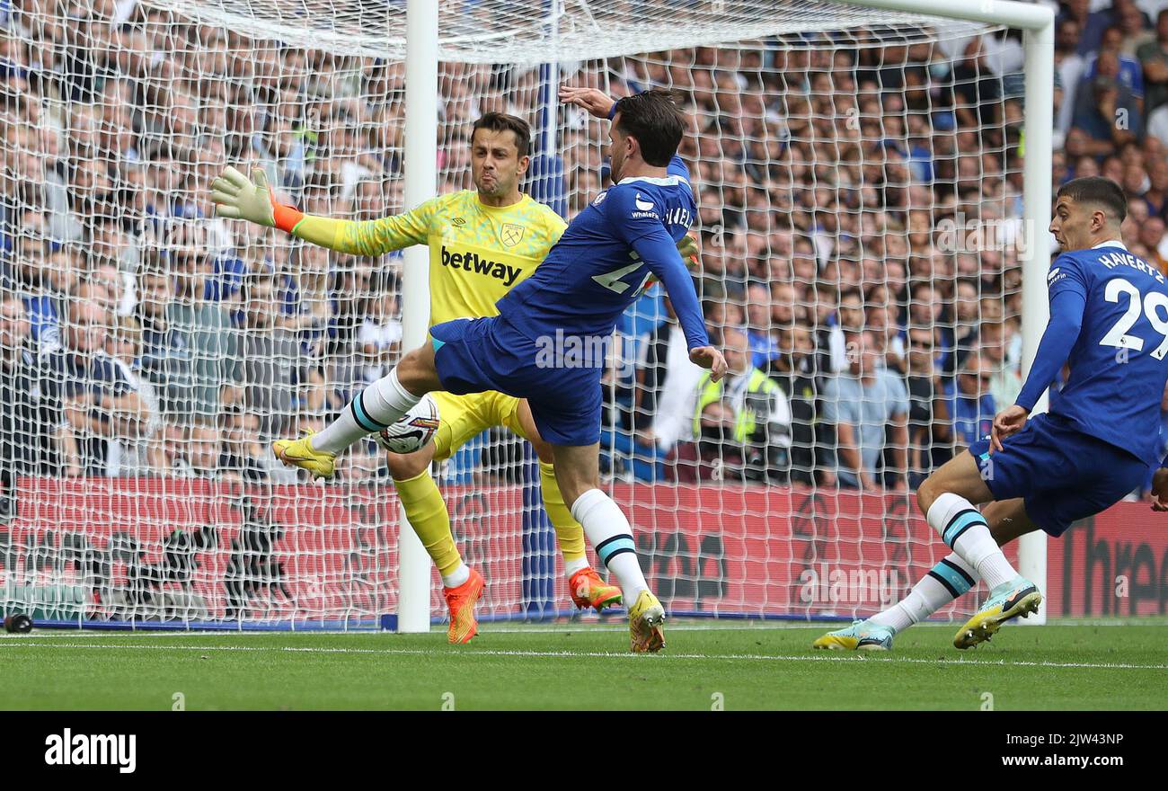 Ben chilwell west ham 2022 hi-res stock photography and images - Alamy