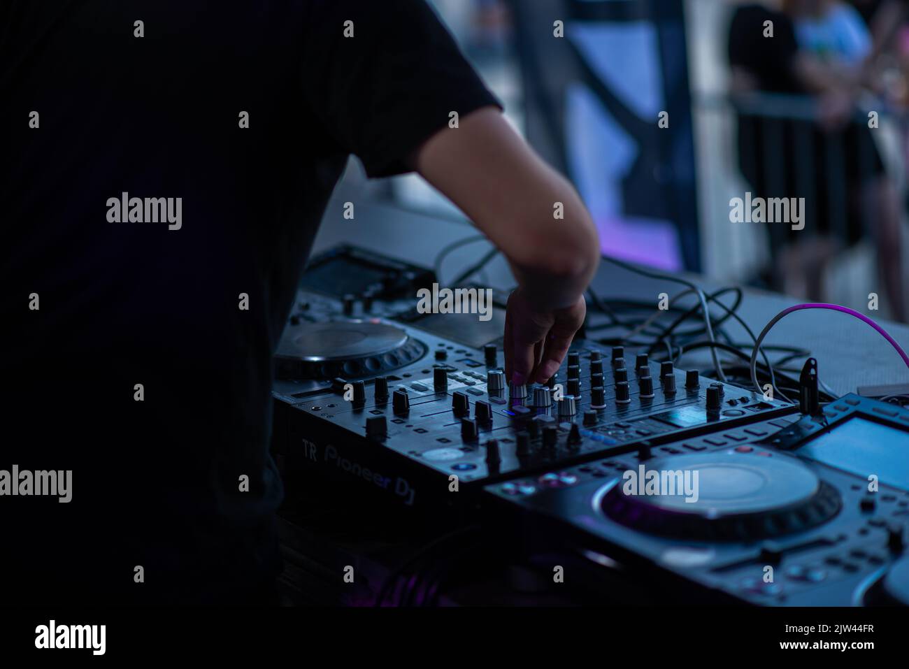 Edm turntable hi-res stock photography and images - Alamy