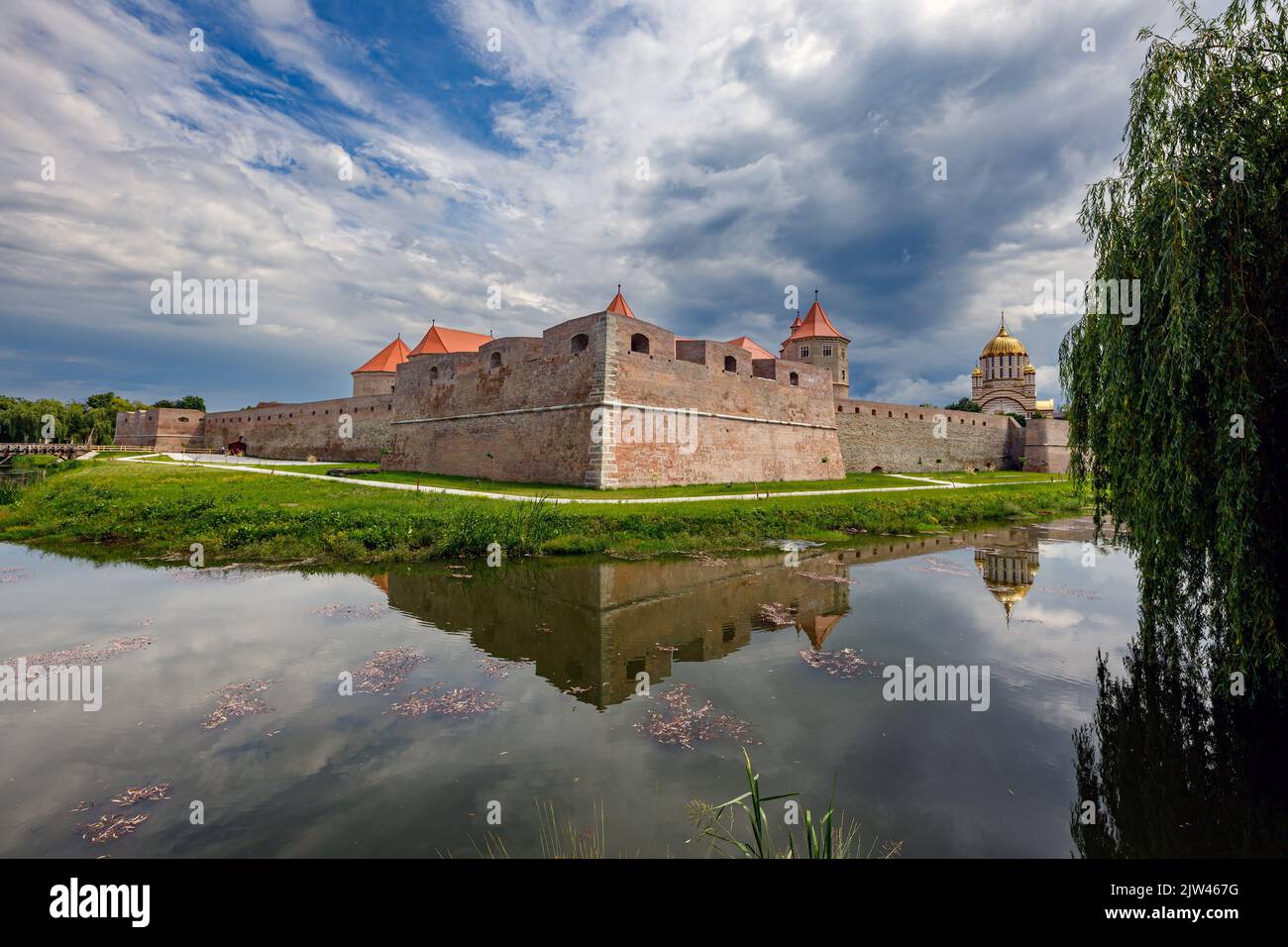 The castle of Fagaras in Romania Stock Photo - Alamy