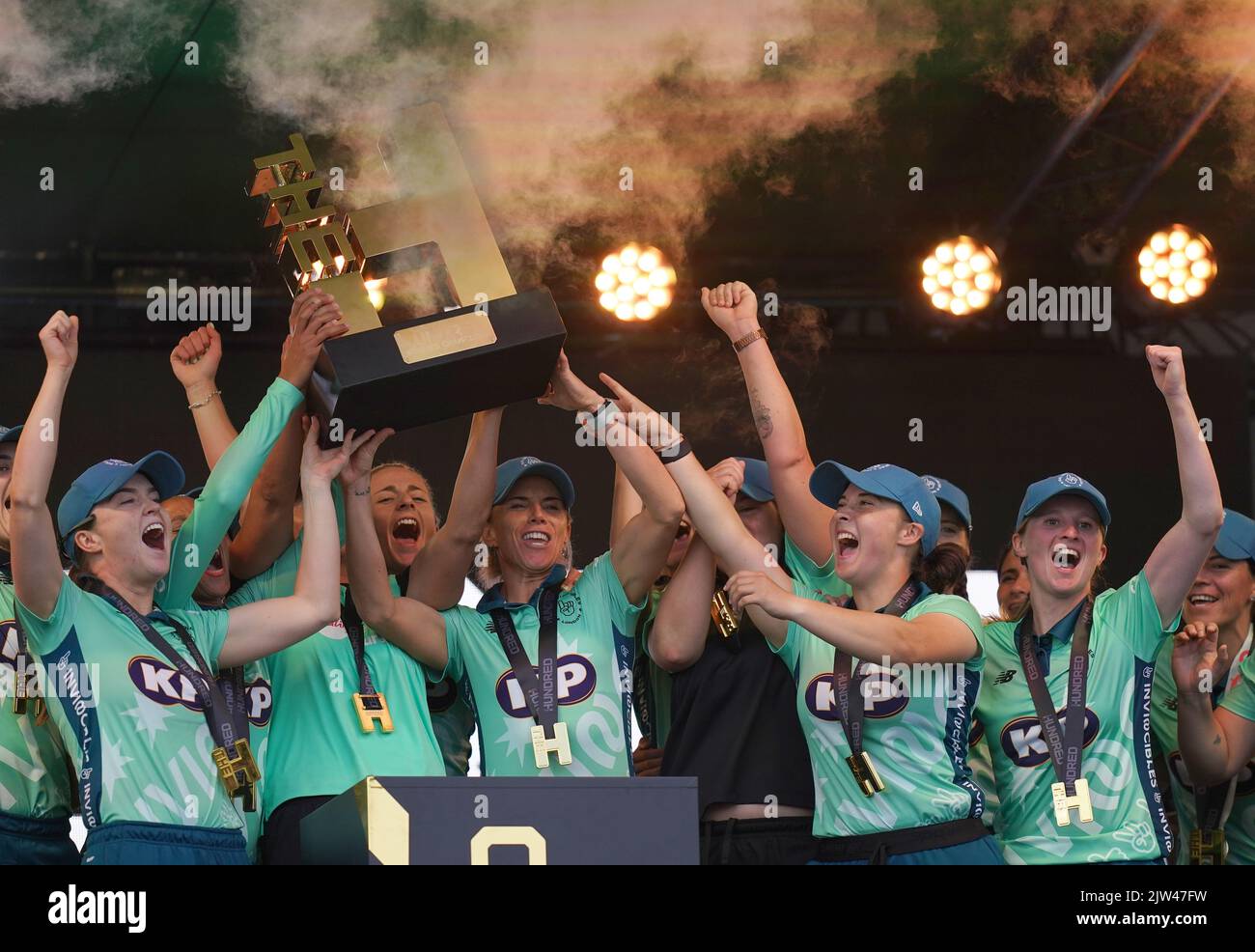 Oval Invincibles Women's lift the trophy during the women's Hundred ...
