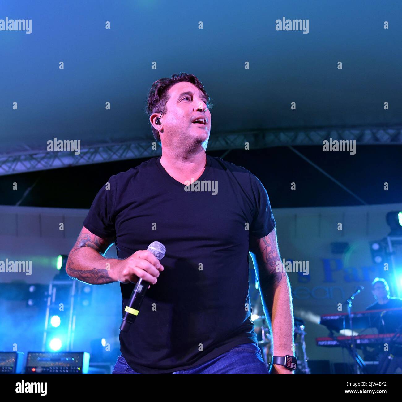 September 2, 2022, Virginia Beach, Virginia, USA: Smash Mouth member ...