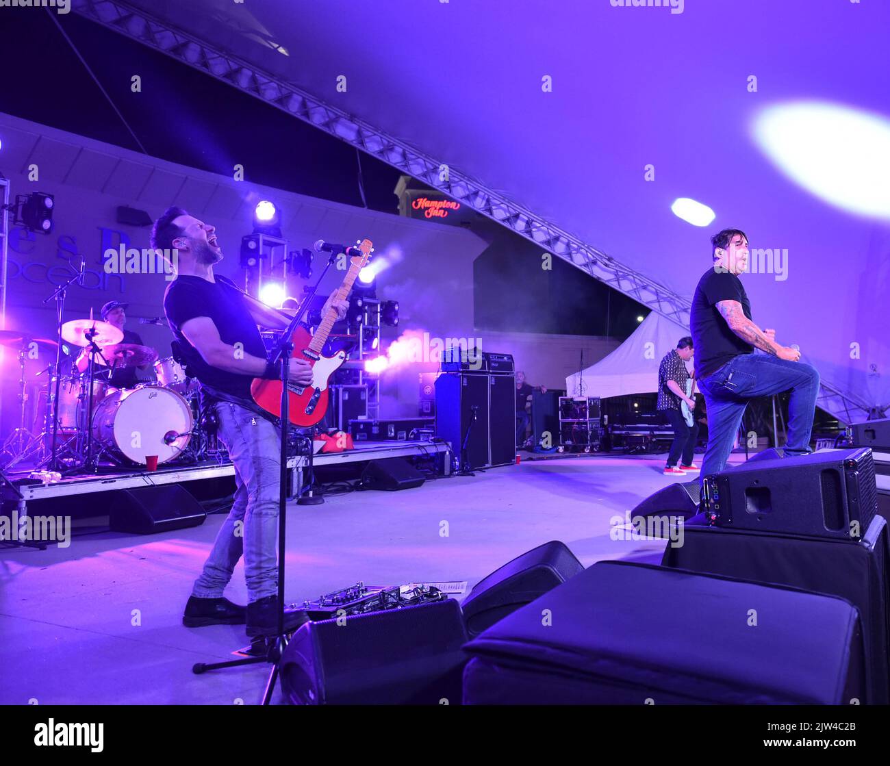 September 2, 2022, Virginia Beach, Virginia, USA: SMASH MOUTH ...
