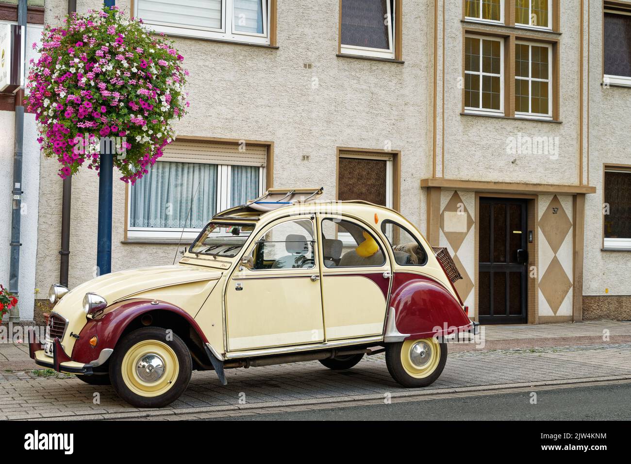 Picnic car 70s hi-res stock photography and images - Alamy
