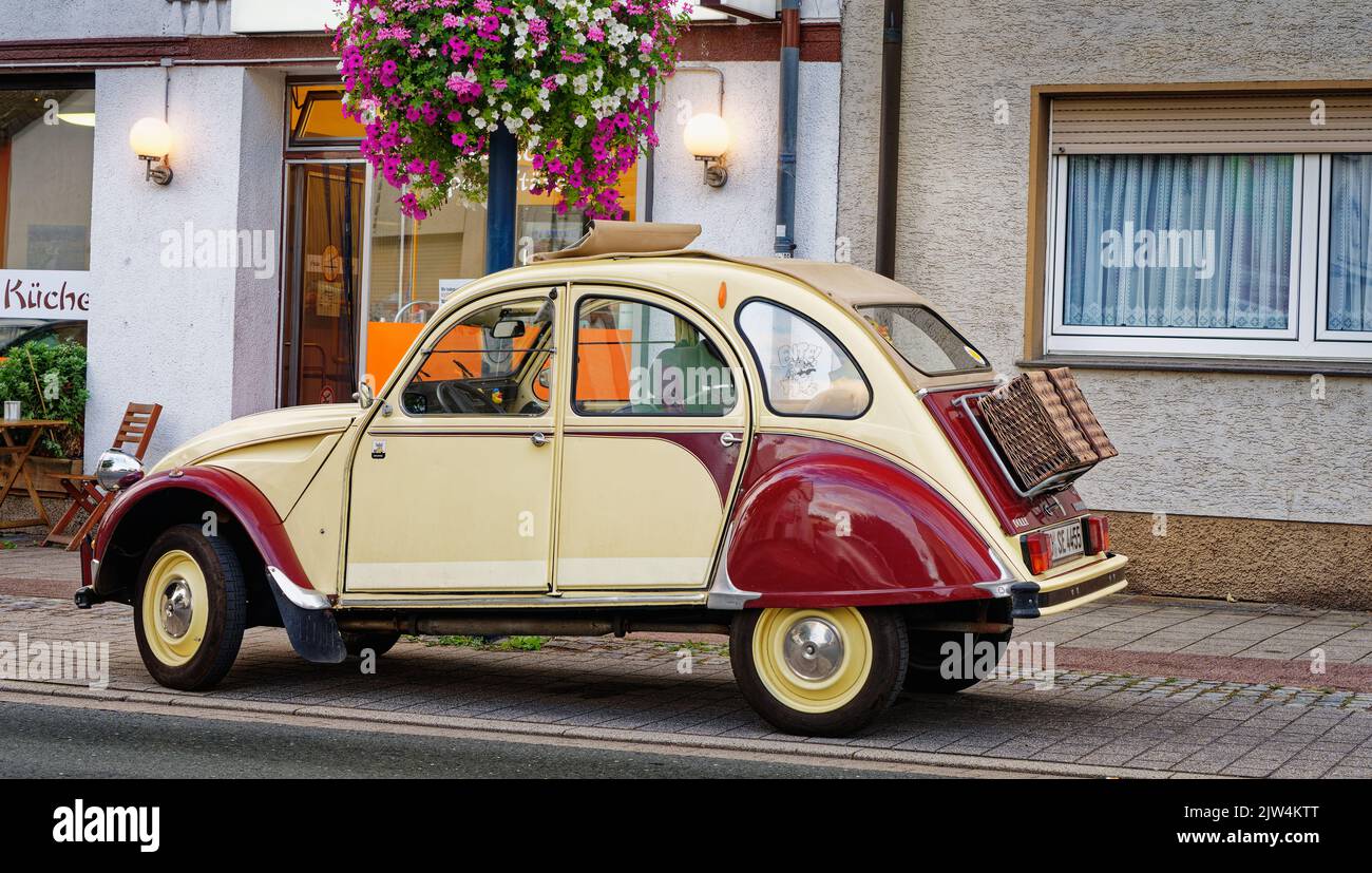 Picnic car 70s hi-res stock photography and images - Alamy