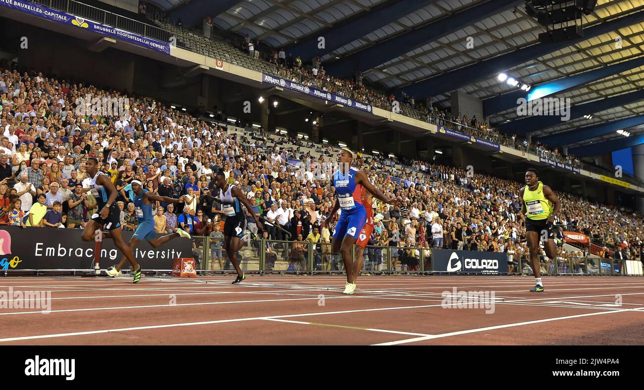 Erriyon Knighton of the USA competing in the men's 200m during the ...