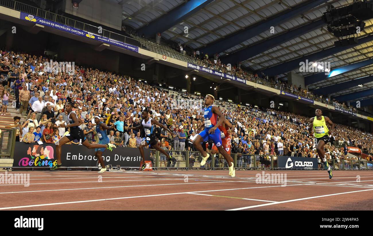 Erriyon Knighton of the USA competing in the men's 200m during the ...