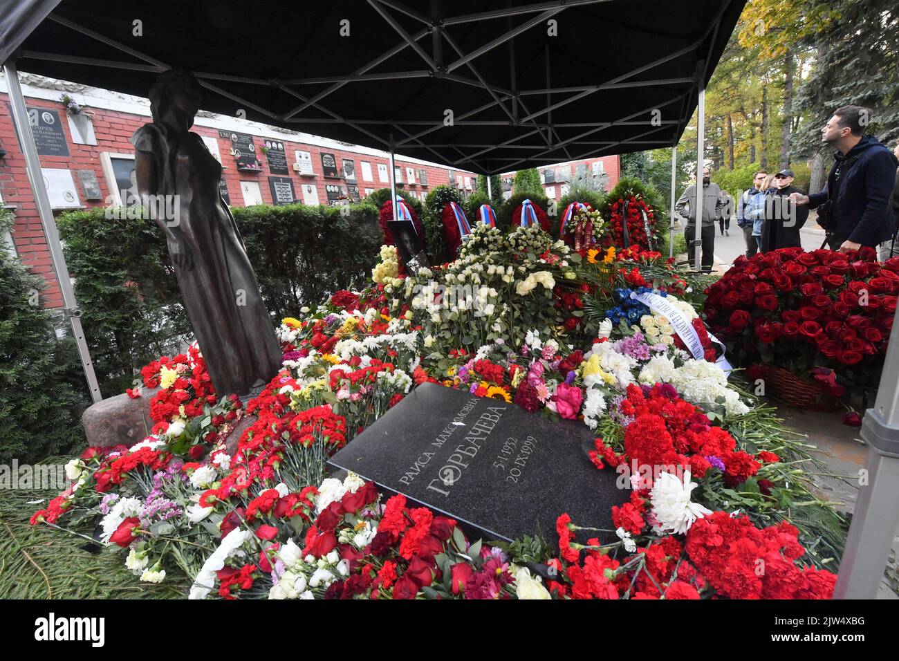 September 3, 2022. - Russia, Moscow. - A view of the grave of first and ...