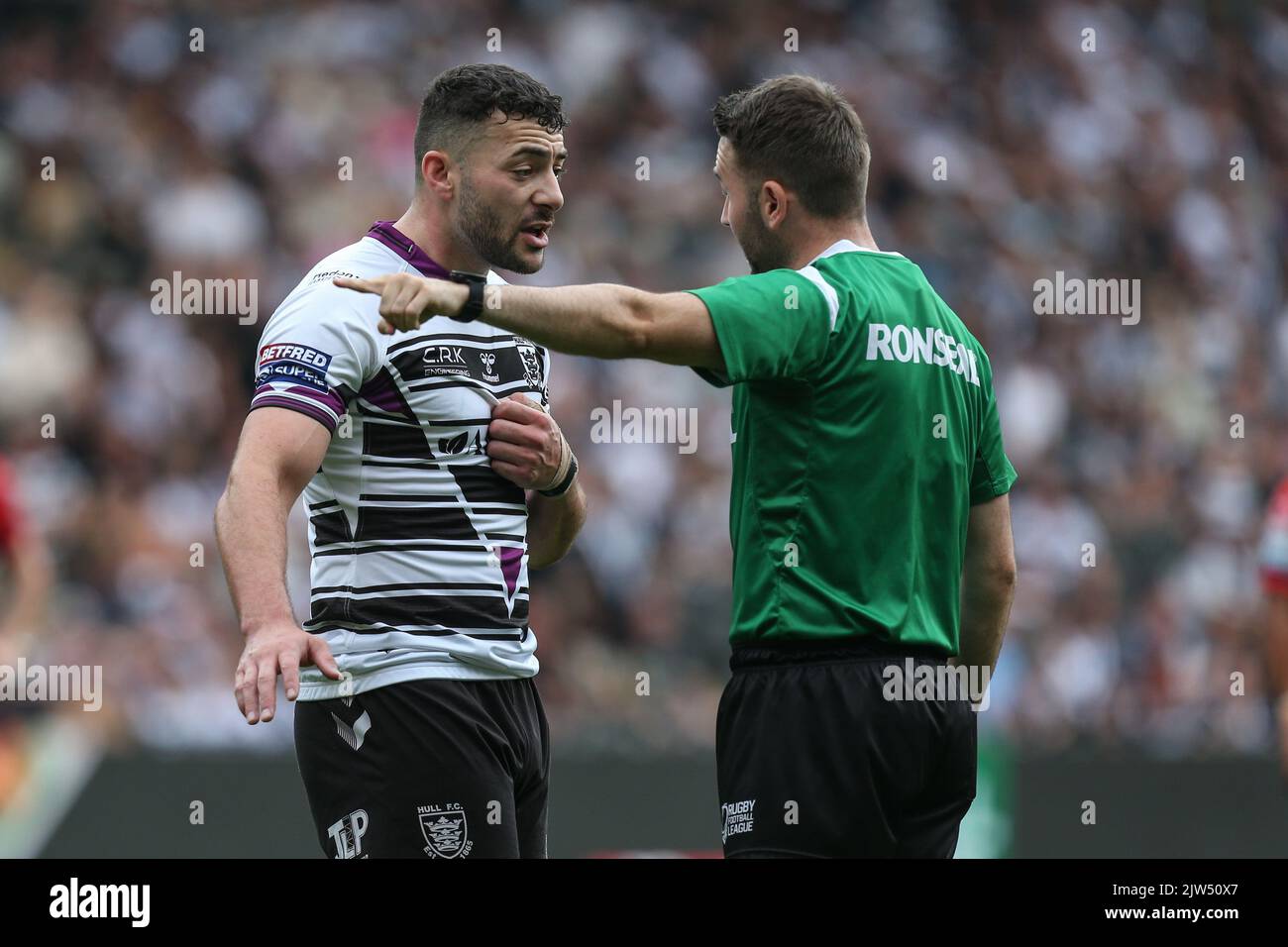 Referee photos hi-res stock photography and images - Alamy
