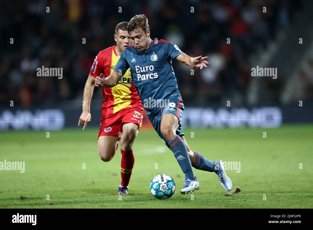 DEVENTER - (lr) Philippe Rommens of Go Ahead Eagles, Fredrik Bjorkan of ...
