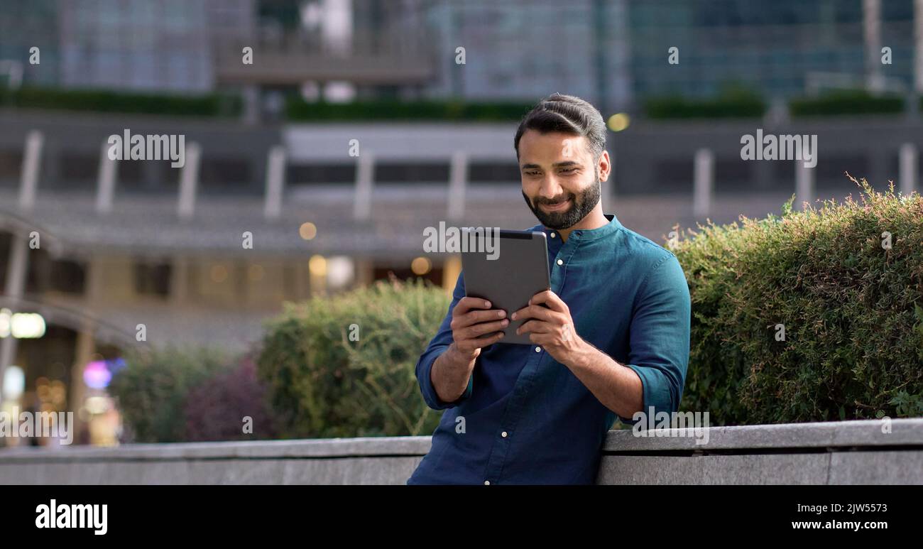 Professional digital marketing hi-res stock photography and images - Alamy