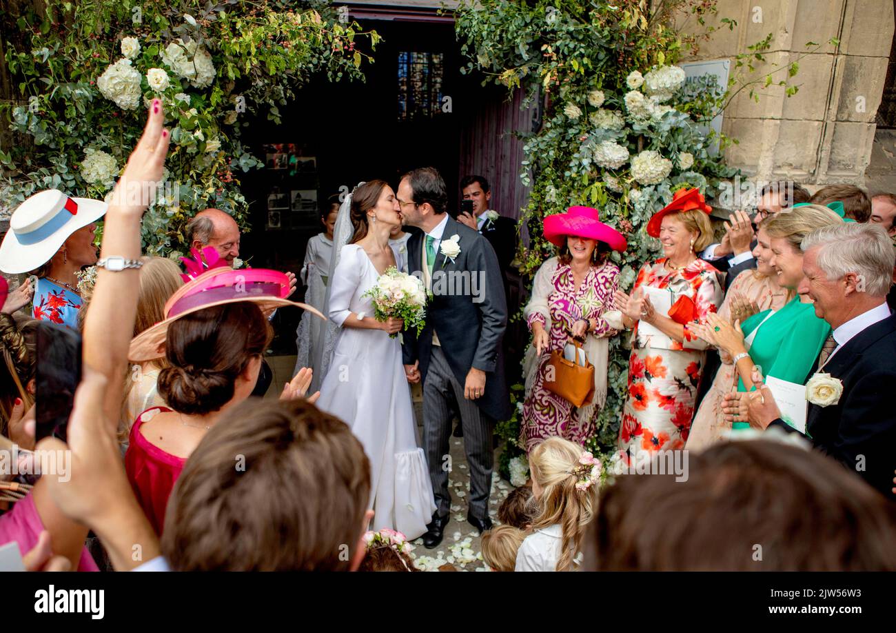 Count Charles Henri d'Udekem d'Acoz and Countess Caroline Philippe ...