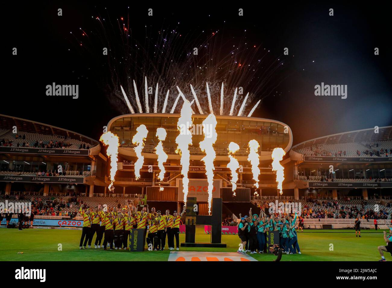 The hundred cricket trophy hi-res stock photography and images - Alamy