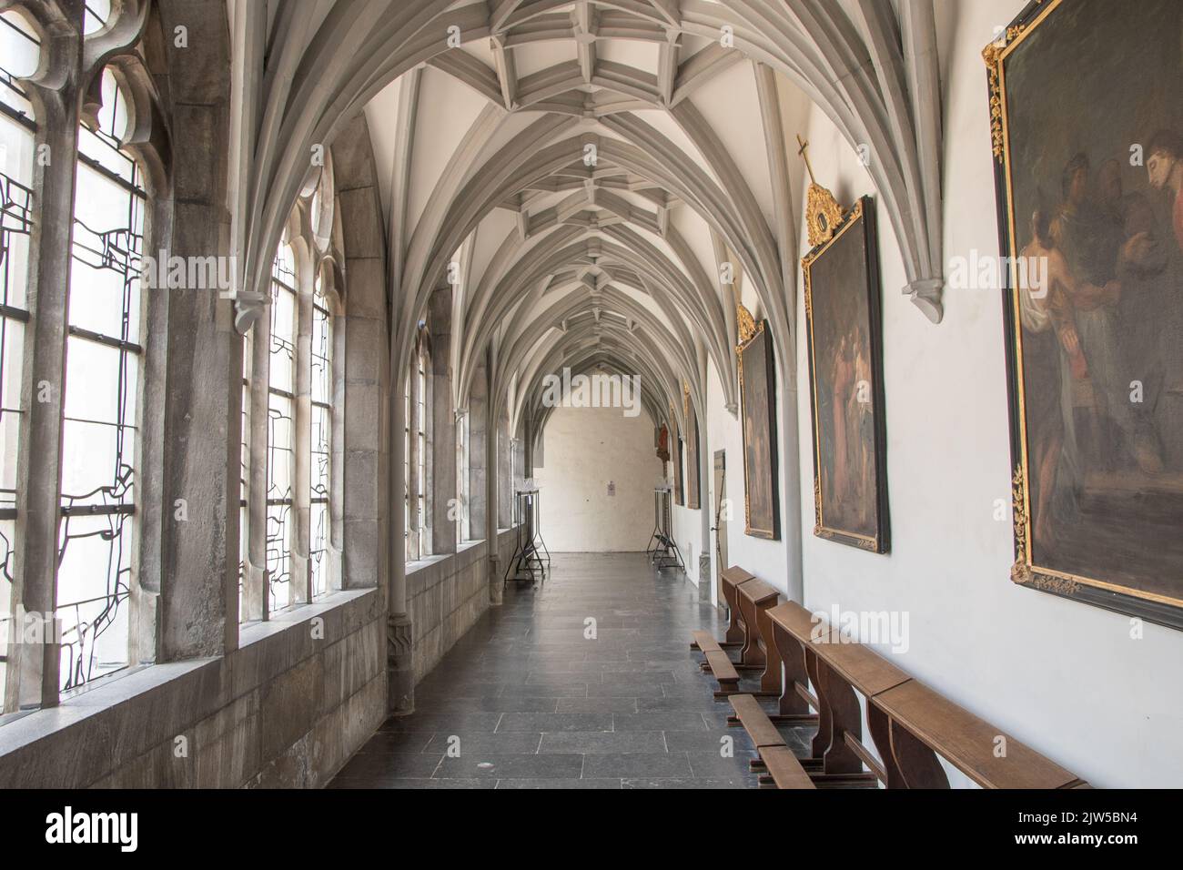 Aachen September 2022 : The Aachen Cathedral inside Stock Photo - Alamy