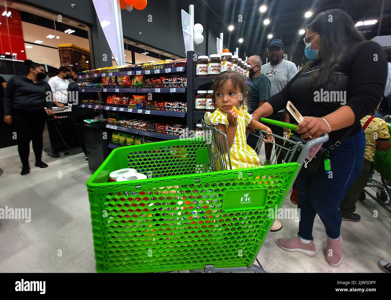 Supermarket in venezuela hi-res stock photography and images - Alamy