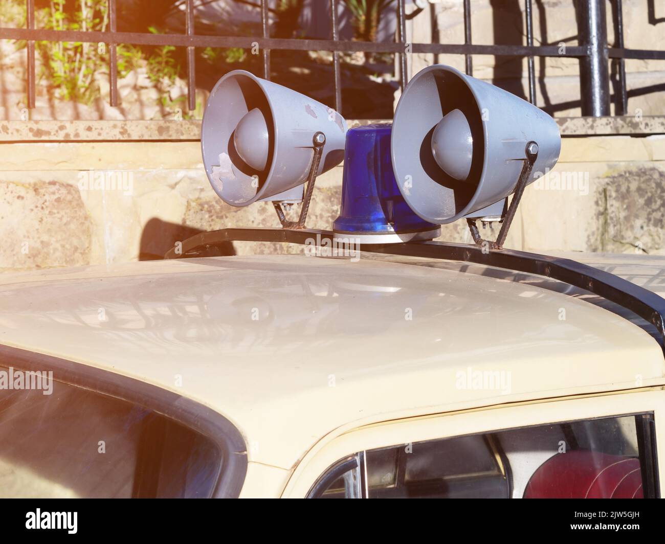 Loudspeakers car roof hi-res stock photography and images - Alamy