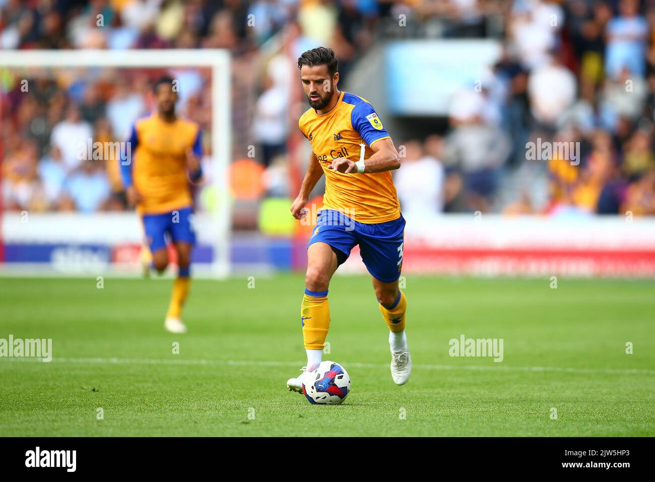 Stephen mclaughlin mansfield town hi-res stock photography and images ...