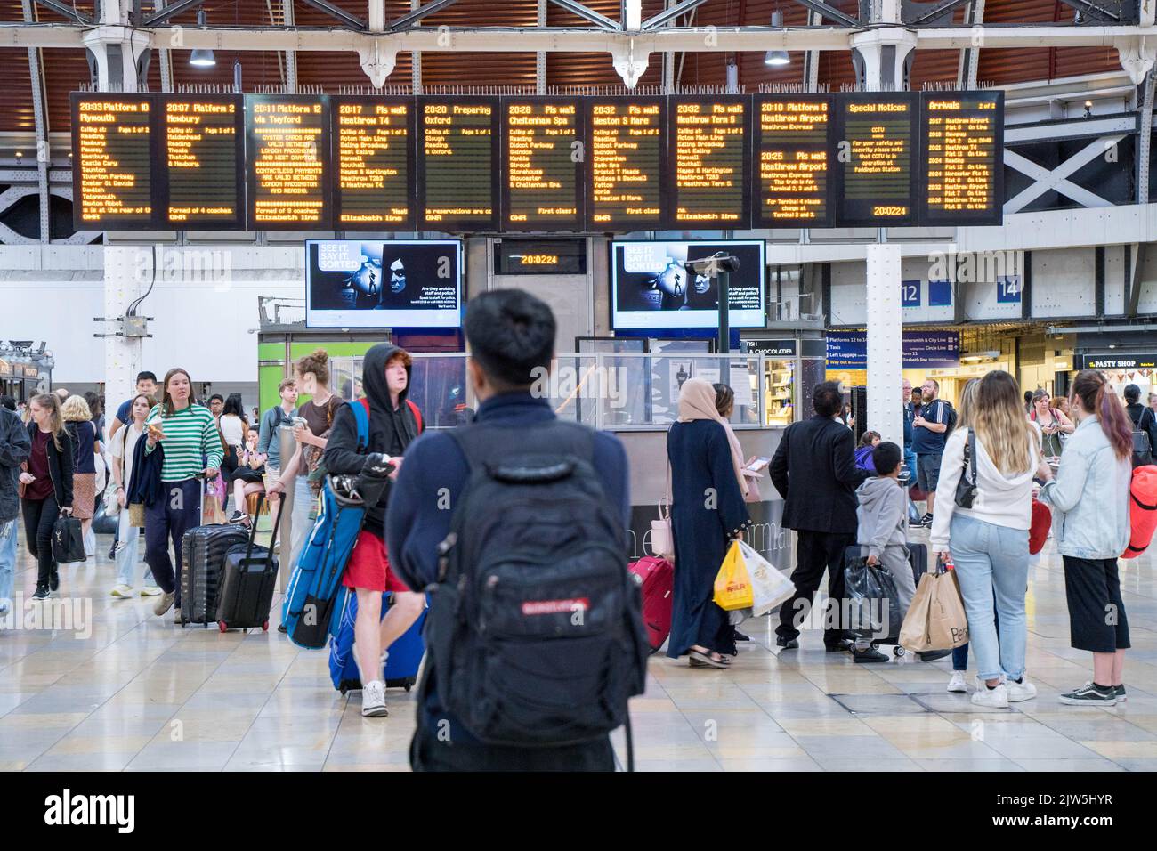 Rail strikes paddington hi-res stock photography and images - Alamy
