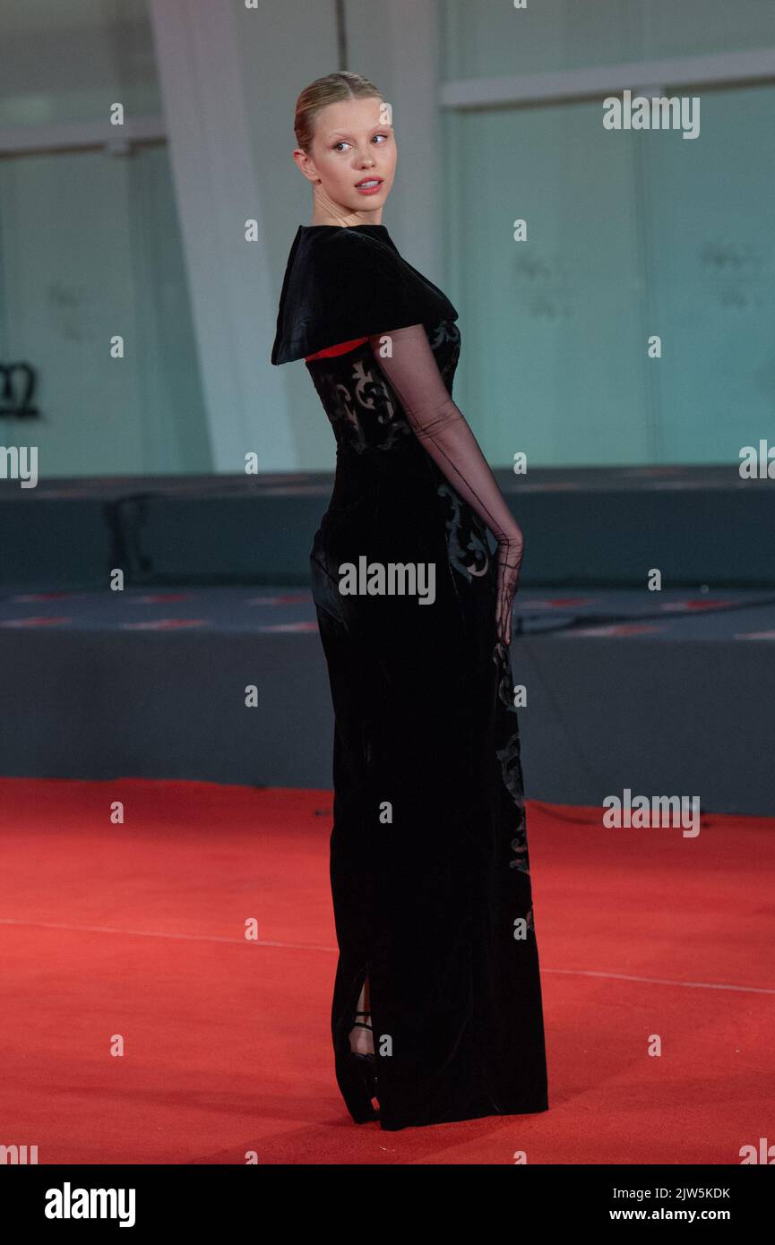 Mia Goth arriving at the Pearl Premiere during the 79th Venice International Film Festival ...