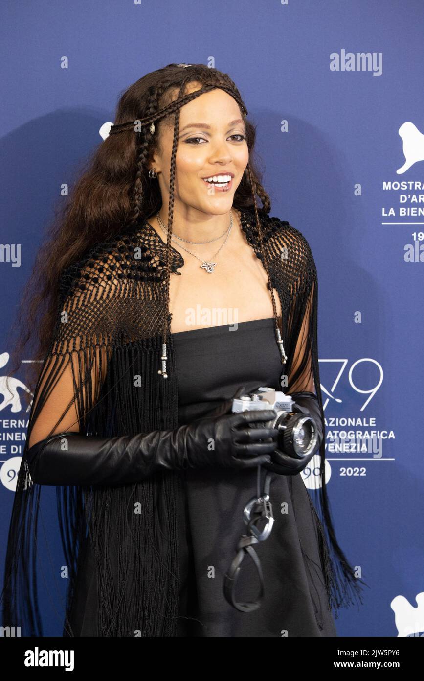 September 3, 2022, Lido di Venezia, Italy: Quintessa Swindell attends ...