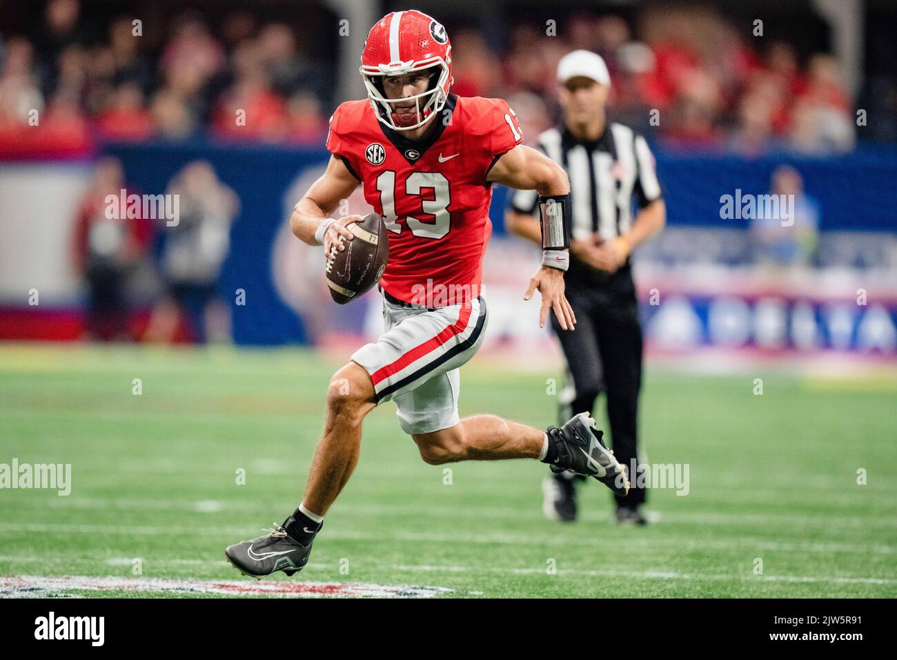 Georgia Bulldogs quarterback Stetson Bennett (13) during the NCAA ...