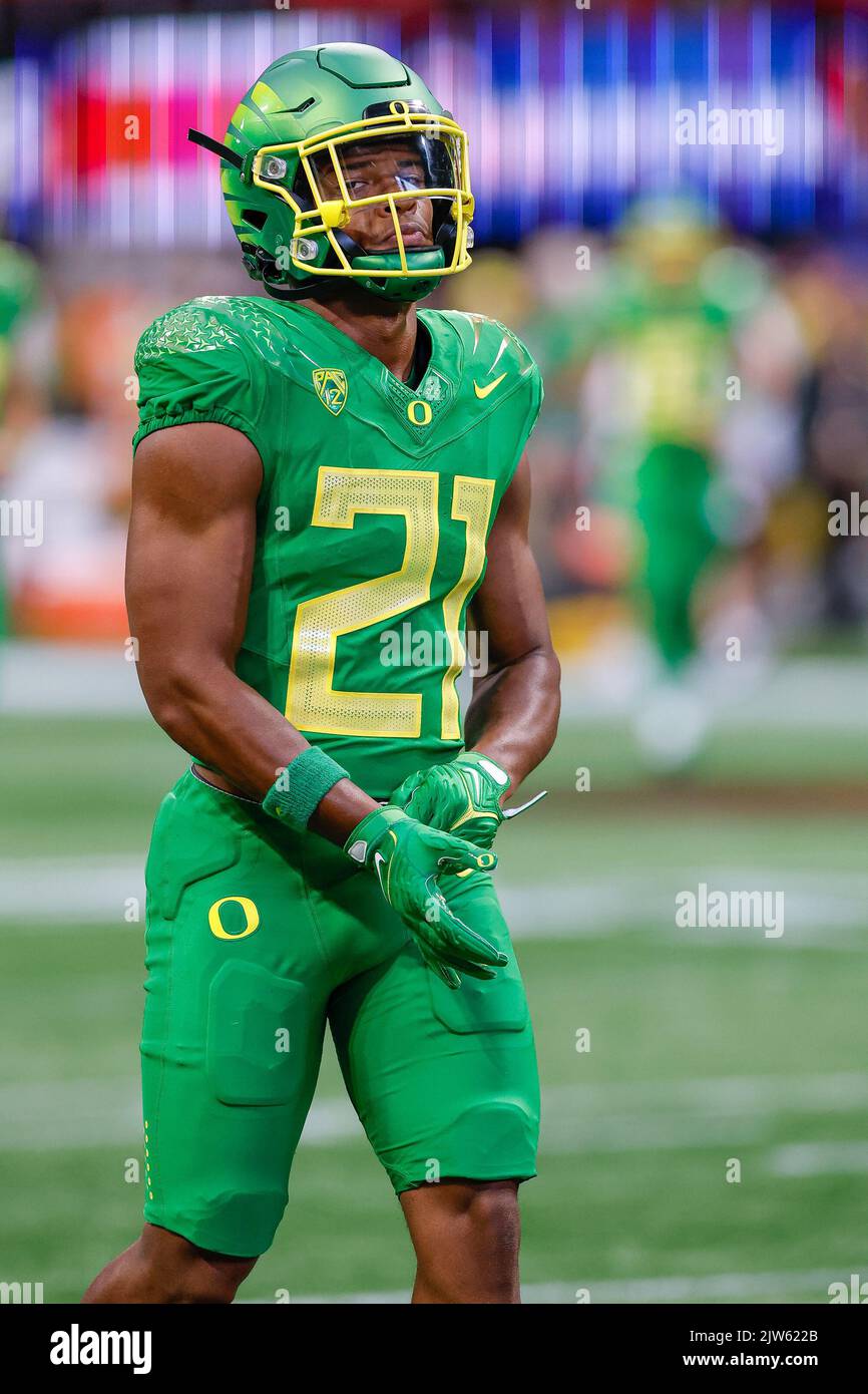 Atlanta, Georgia. 3rd Sep, 2022. Oregon's Byron Cardwell (21) warms up ...