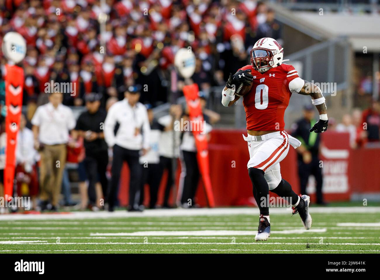 Madison, WI, USA. 3rd Sep, 2022. Wisconsin Badgers running back Braelon ...