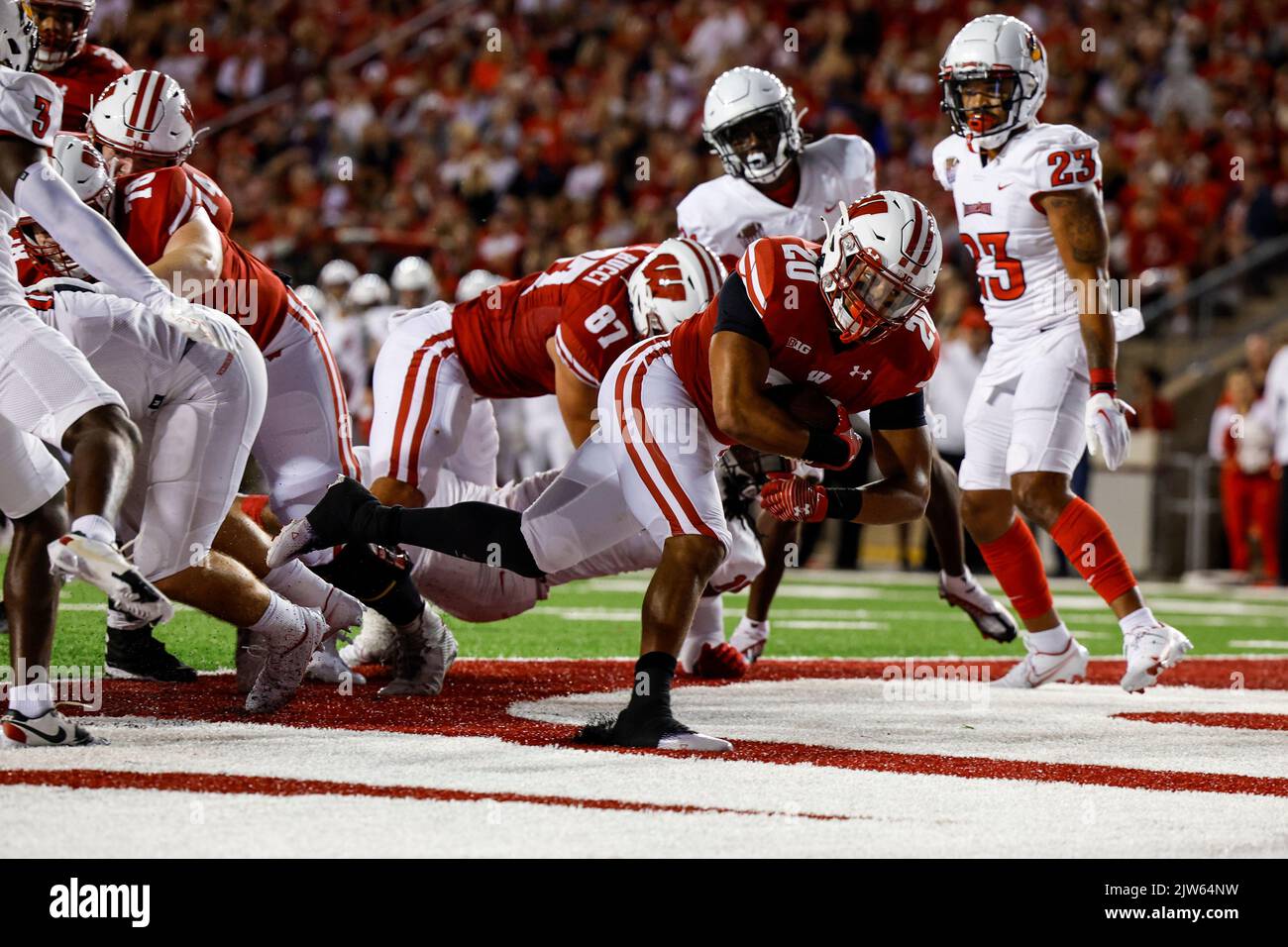 Madison, WI, USA. 3rd Sep, 2022. Wisconsin Badgers running back Isaac ...
