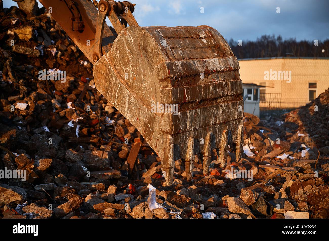 Destroyed building construction waste hi-res stock photography and ...