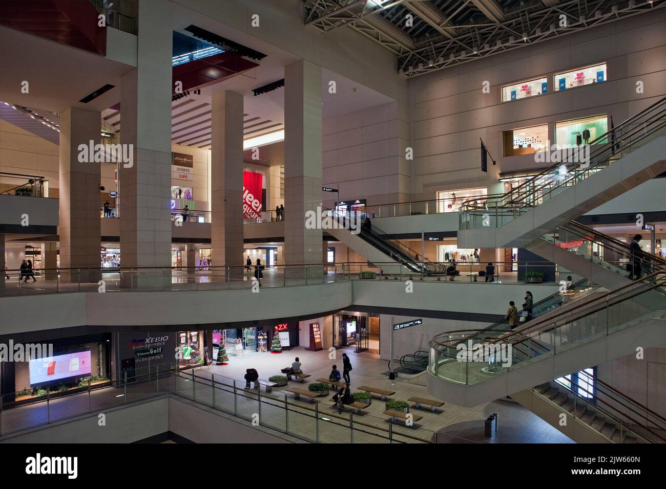 Queen's Square Minato Mirai Yokohama Japan Stock Photo - Alamy