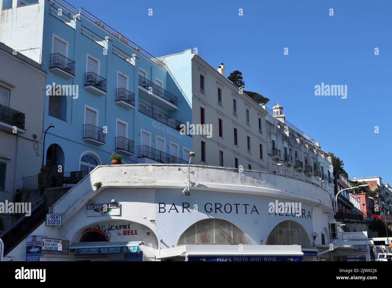 Capri - Bar Grotta Azzurra al porto di Marina Grande Stock Photo - Alamy
