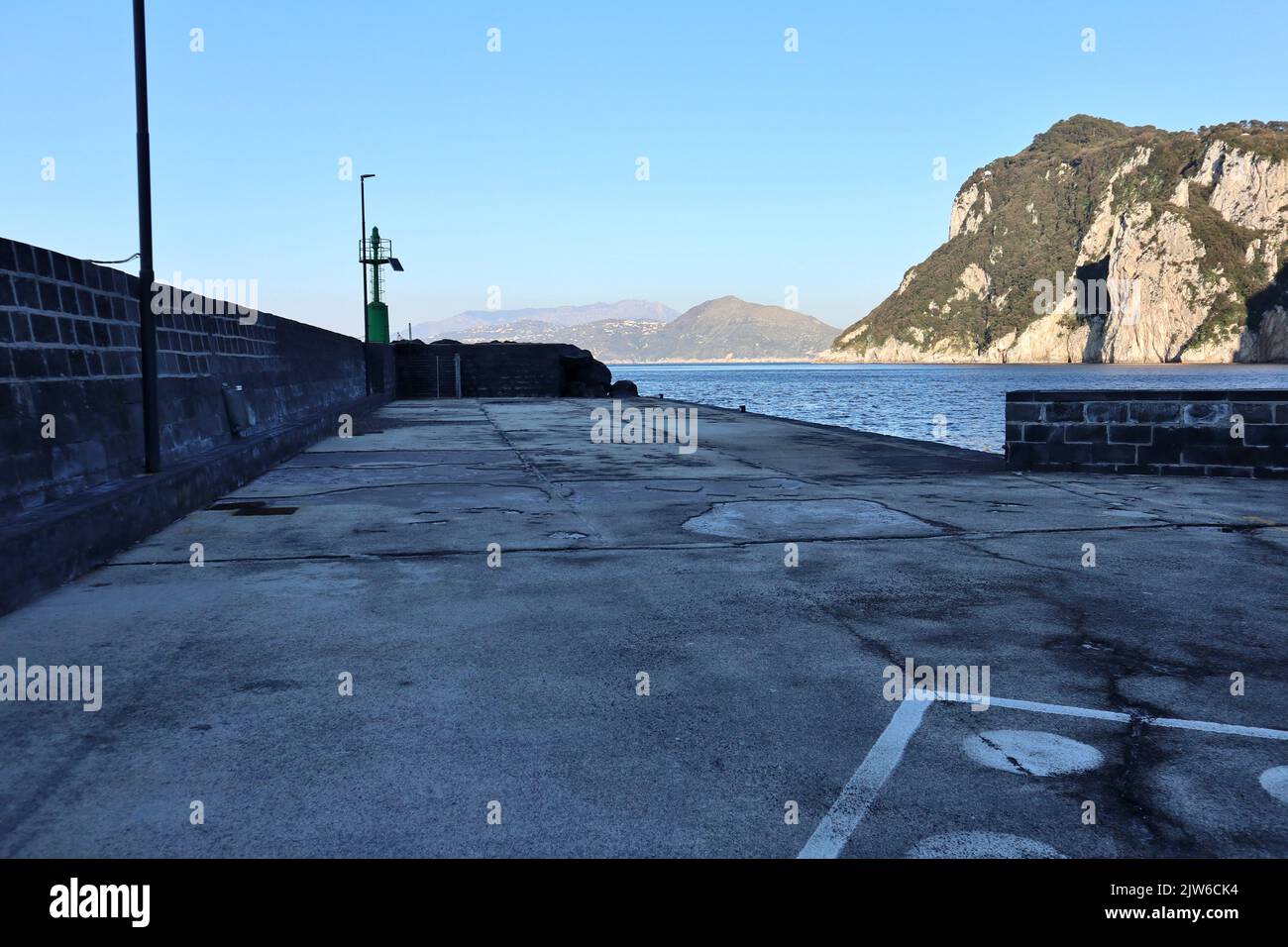 Costiera amalfitana in barca al tramonto hi-res stock photography and images - Alamy