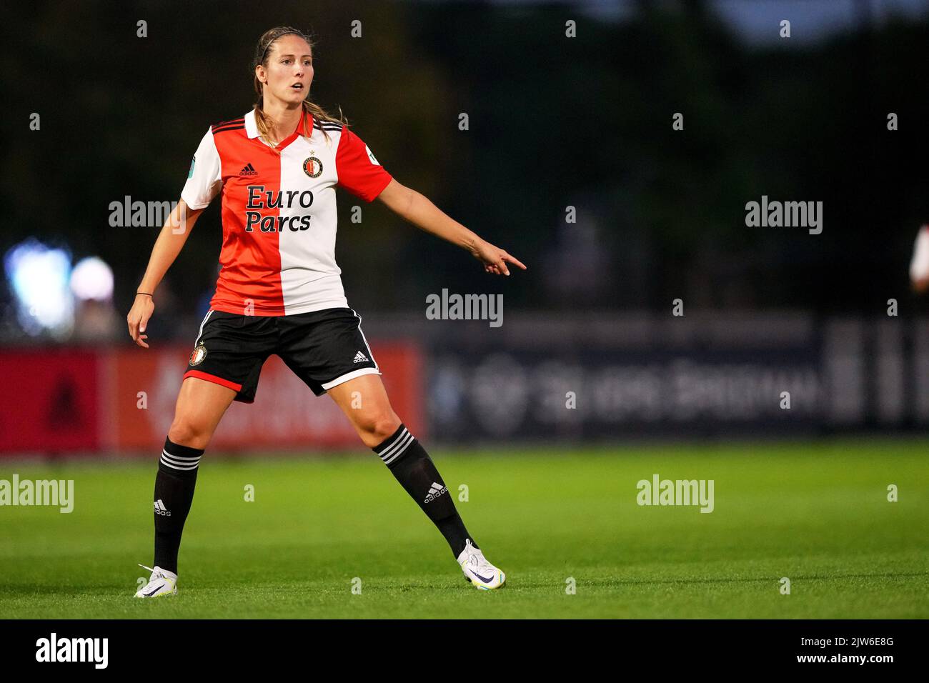 Rotterdam - Pia Rijsdijk of Feyenoord Vrouwen 1 during the match ...