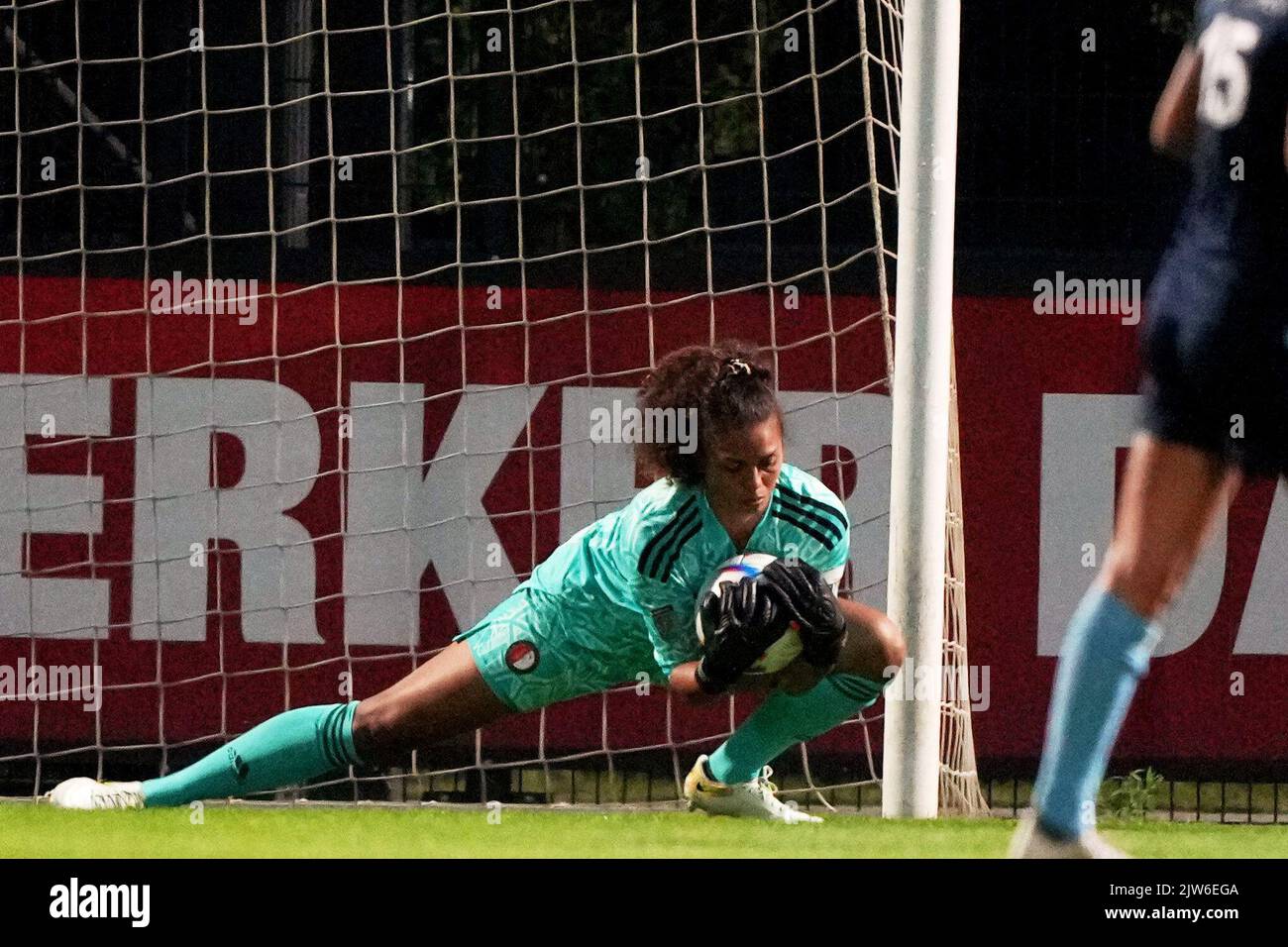 Rotterdam - goalkeeper Jacintha Weimar of Feyenoord Vrouwen 1 during ...