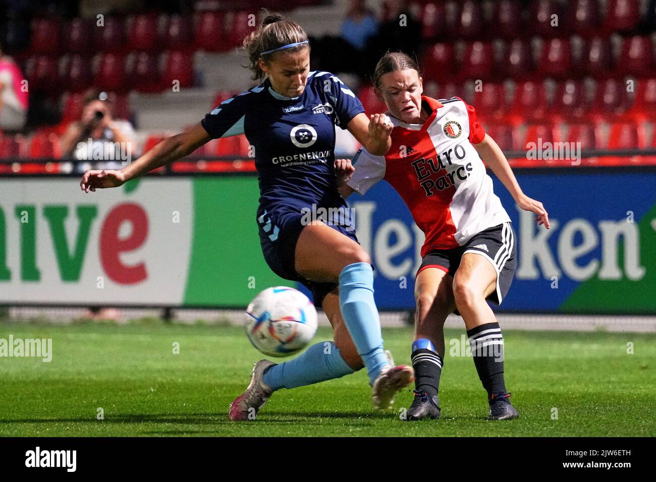 Rotterdam - Justine Brandau of Feyenoord Vrouwen 1 during the match ...