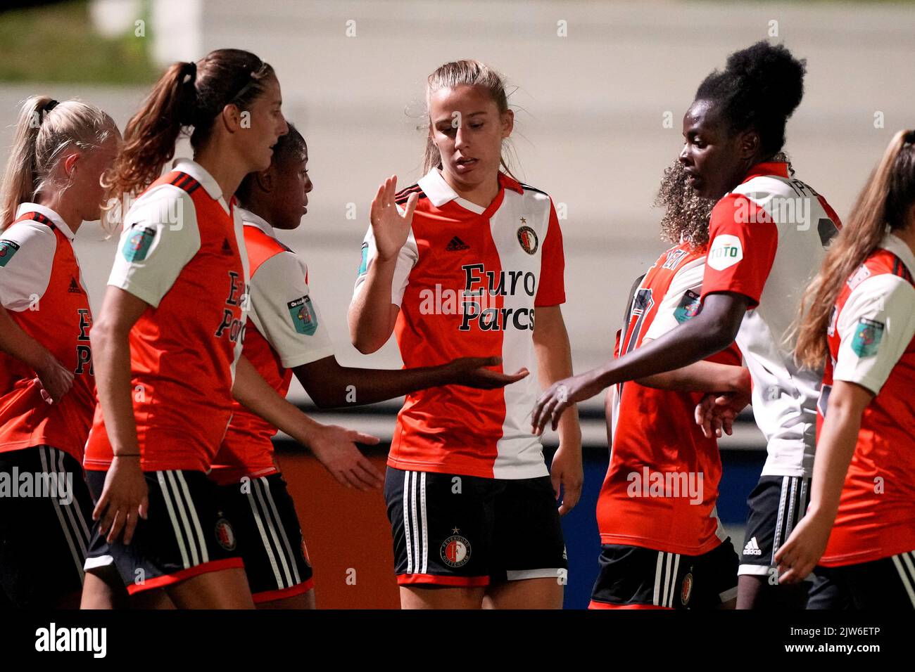 Rotterdam - Pia Rijsdijk of Feyenoord Vrouwen 1, Sophie Cobussen of ...