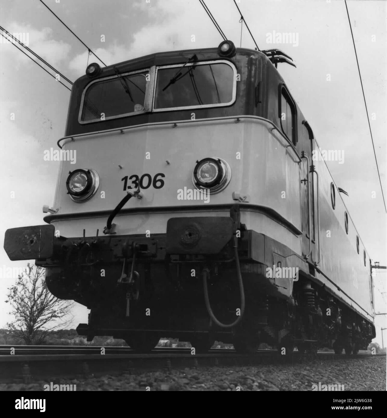 Image of the electric locomotive No. 1306 (series 1300) of the N.S ...