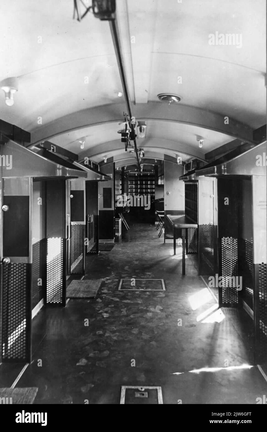 Interior of a streamlining post (PEC) from the NS P 8501 - 8506 series ...
