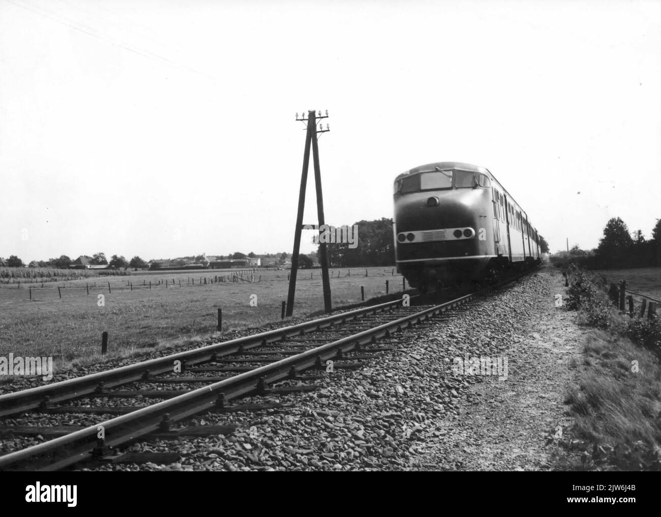 Image of a Diesel-Electric train set The 3 (Plan U) of the N.S. at ...