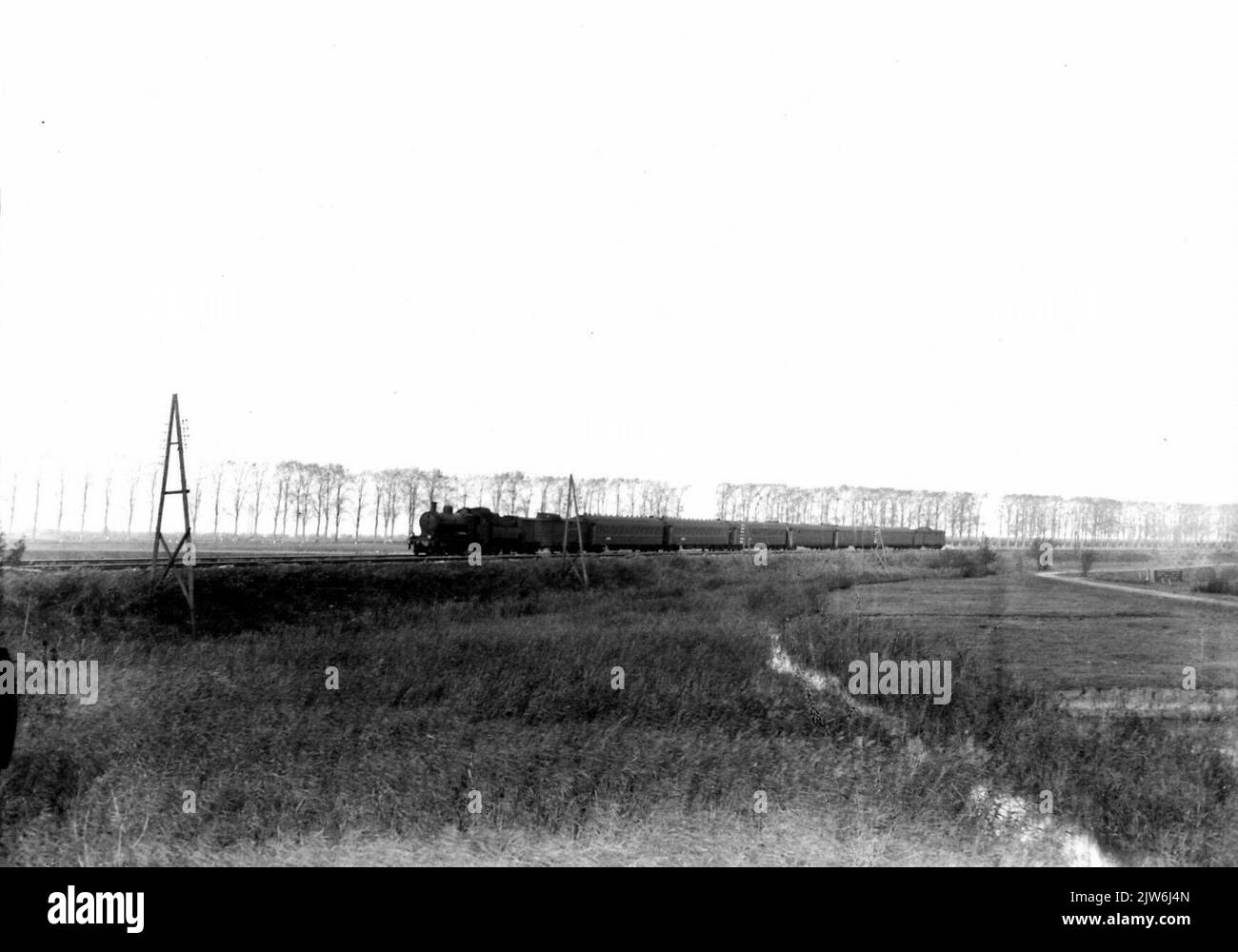 Image of the Rotterdam Lloyd Rapide Express, drawn by a steam ...