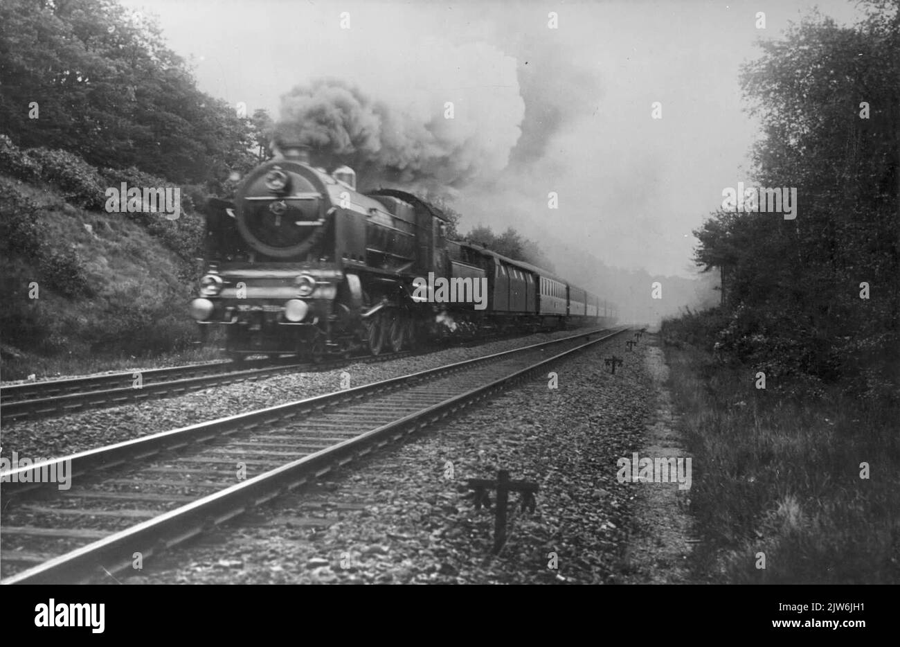 Image of the steam locomotive No. 3916 (series 3900) of the N.S. With D ...