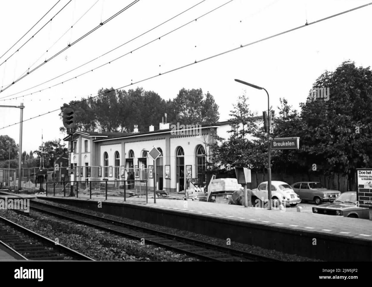View on the platform side of the N.S. station Breukelen in Breukelen. A ...