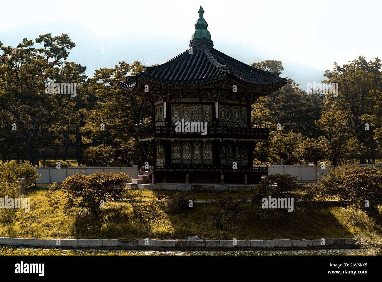 The Hyangwonjeong Pavilion in the grounds of Gyeongbokgung Palace in ...