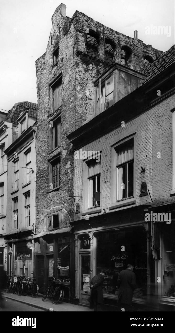 View of the facades of the Mariastraat 26-30 houses in Utrecht with ...
