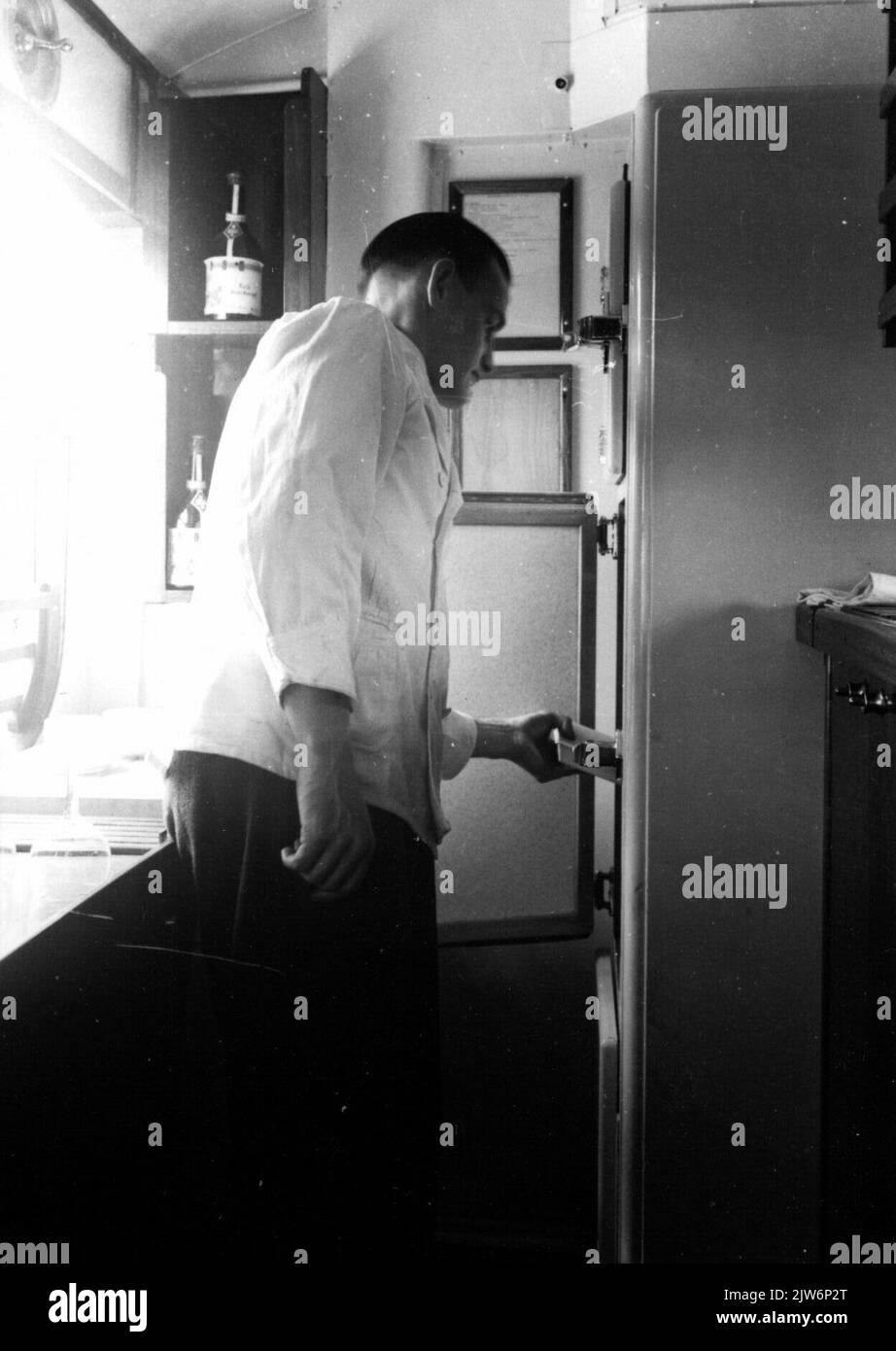 Image of a kitchen in a train set from the N.S Stock Photo - Alamy