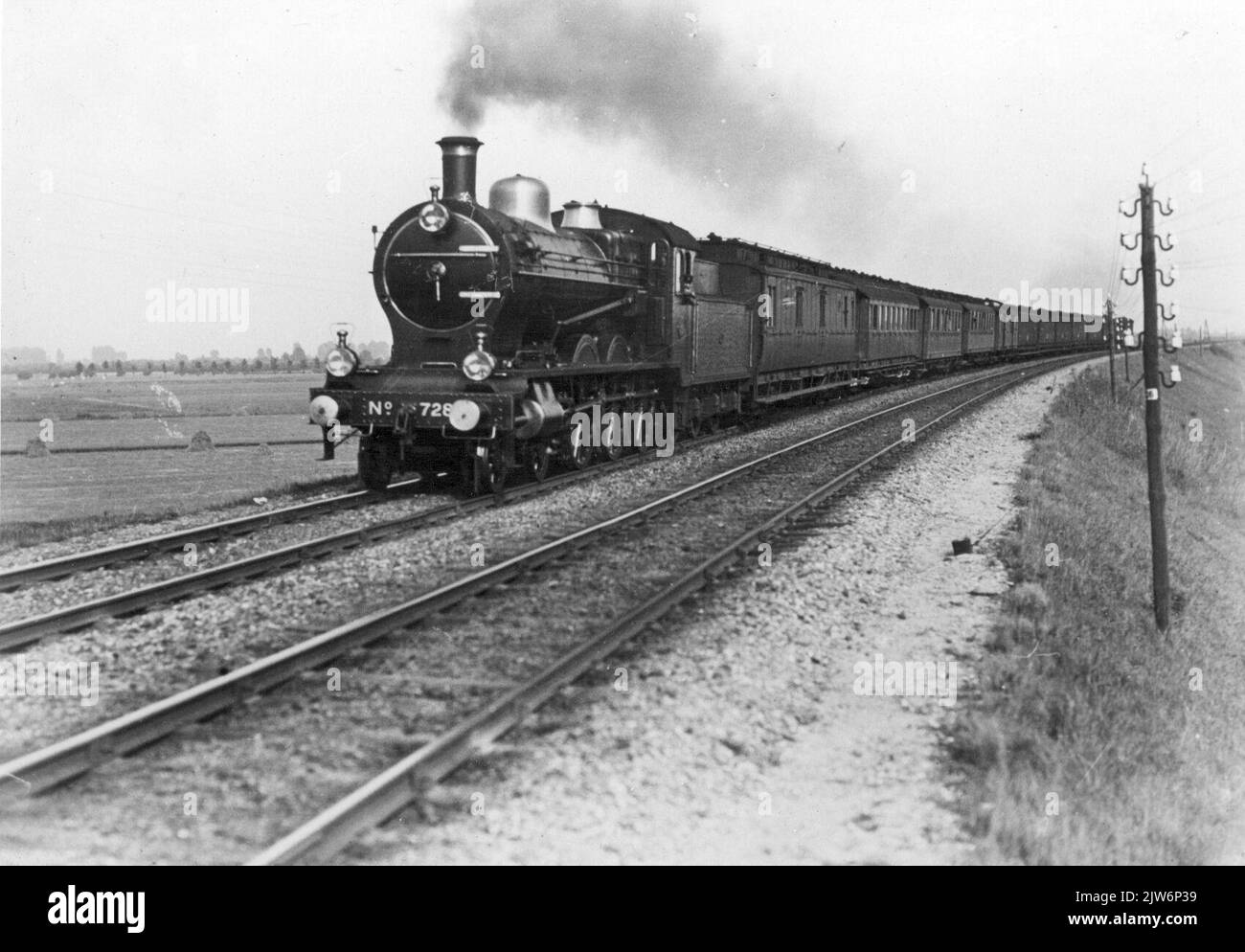 Image of the steam locomotive No. 728 of the S.S. (series 685-799 ...