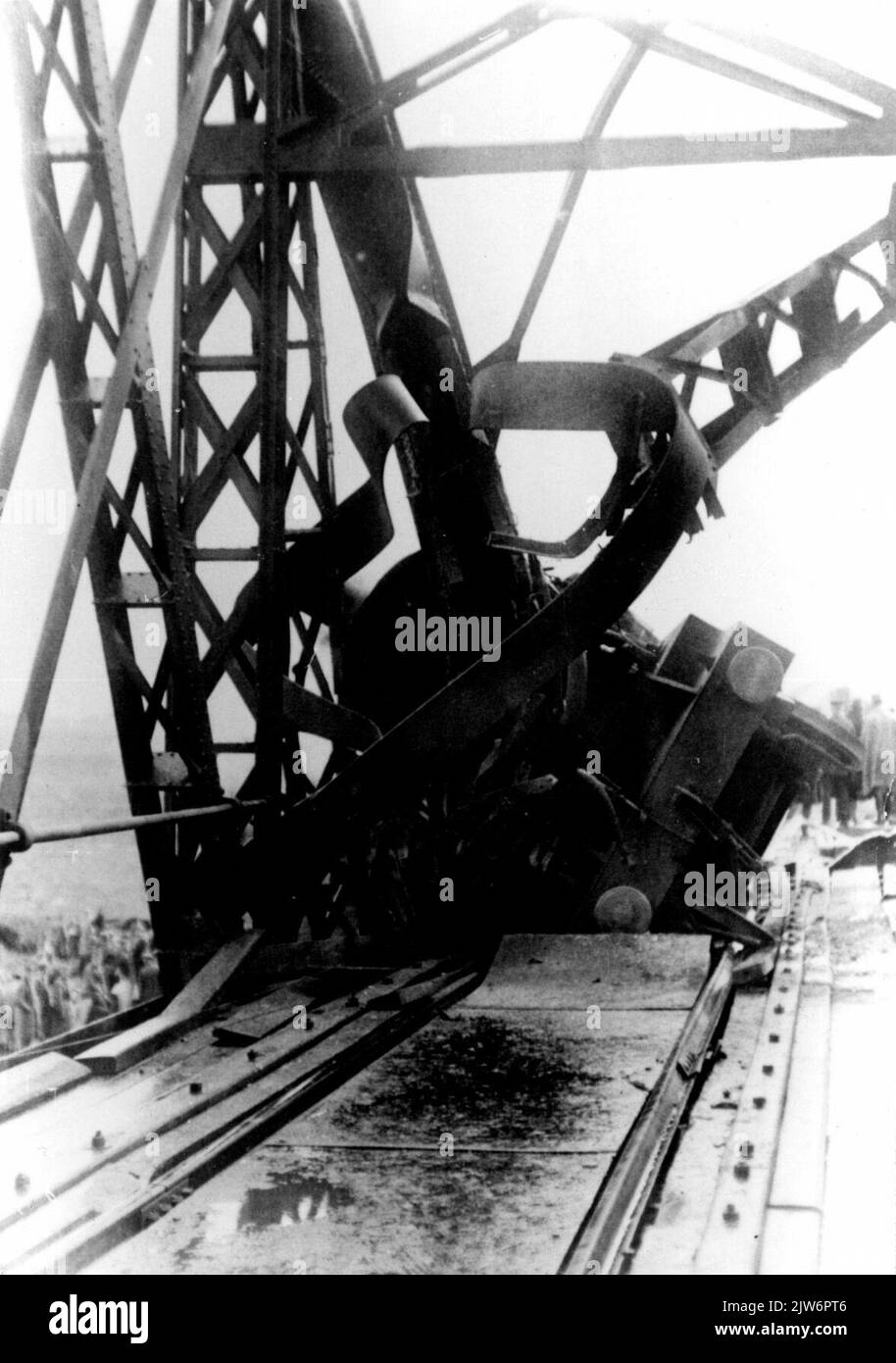 Image of the train 102, who was accidental at the Merwedekanaal in ...