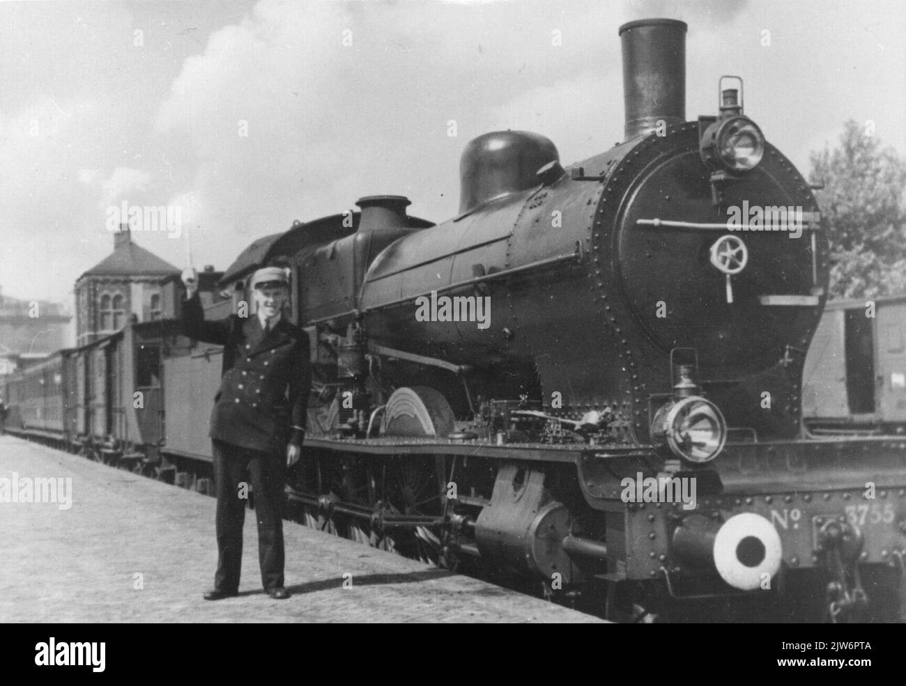 Image of a platform chef at Steam Locomotive No. 3755 (series 3700/3800 ...